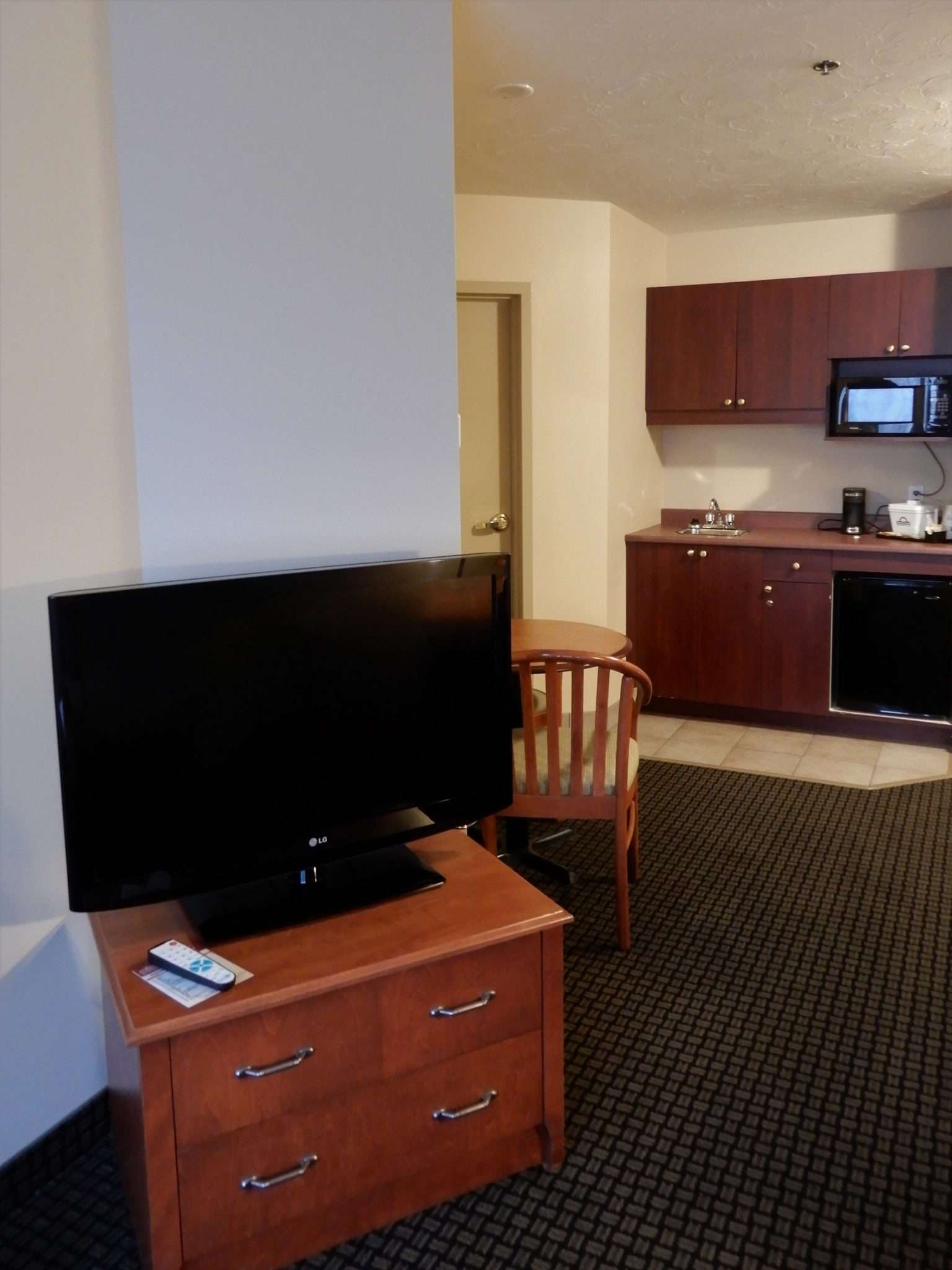 Days Inn & Suites Moncton, New Brunswick {Review & Photos} - Gr8 Travel ...